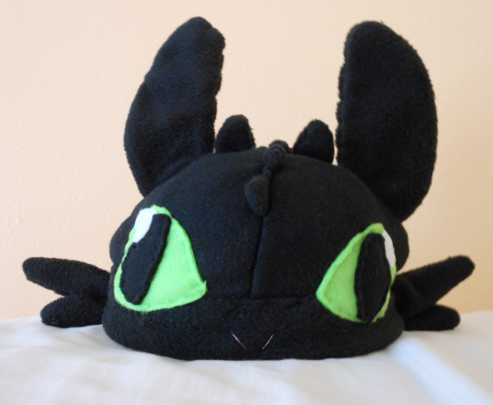 Toothless Fleece Hat on Luulla